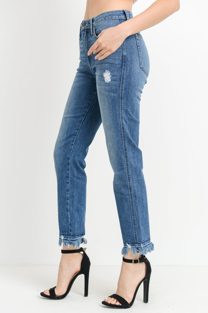 High Rise Frayed Hem Jeans at the MARIA VINCENT Boutique – Maria Vincent Boutique